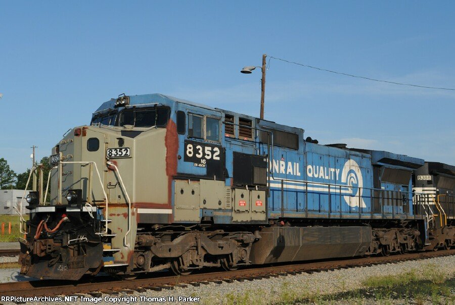 NS 8352 C40-8W